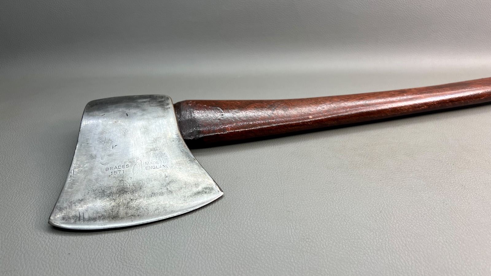 Brades Cockatoo 1571 Axe Head & Handle - The Tool Exchange AU
